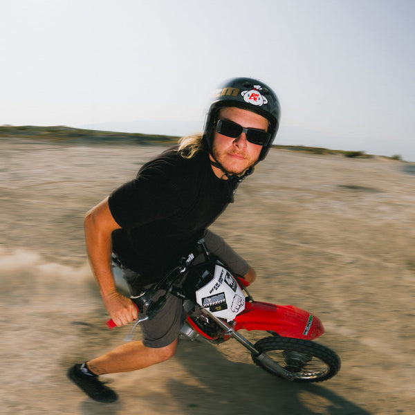 The Blacking Out Smoke Low Bones – Pit Viper